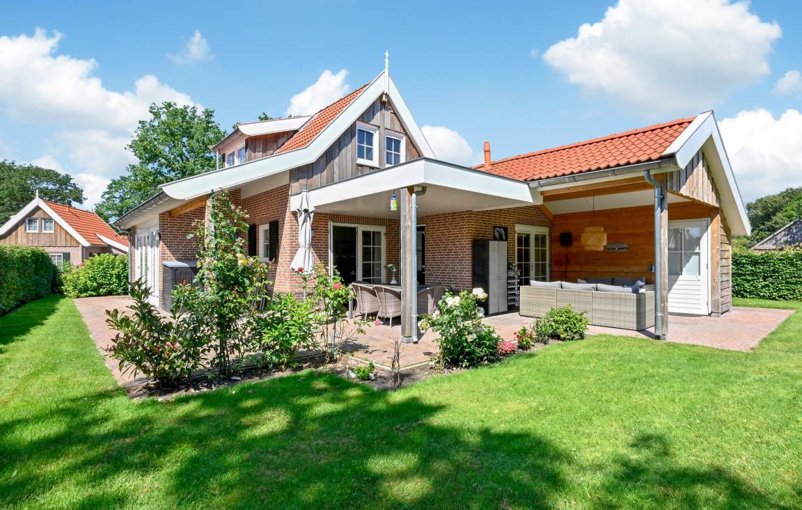 115 M² Huis ∙ 3 Slaapkamers ∙ 6 Gasten - Wierden