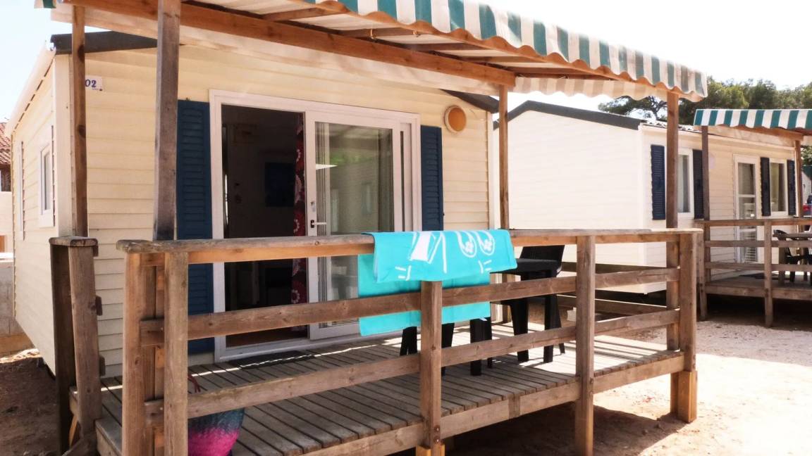 15 M² Mobil-home ∙ 1 Chambre ∙ 2 Personnes - La Londe-les-Maures