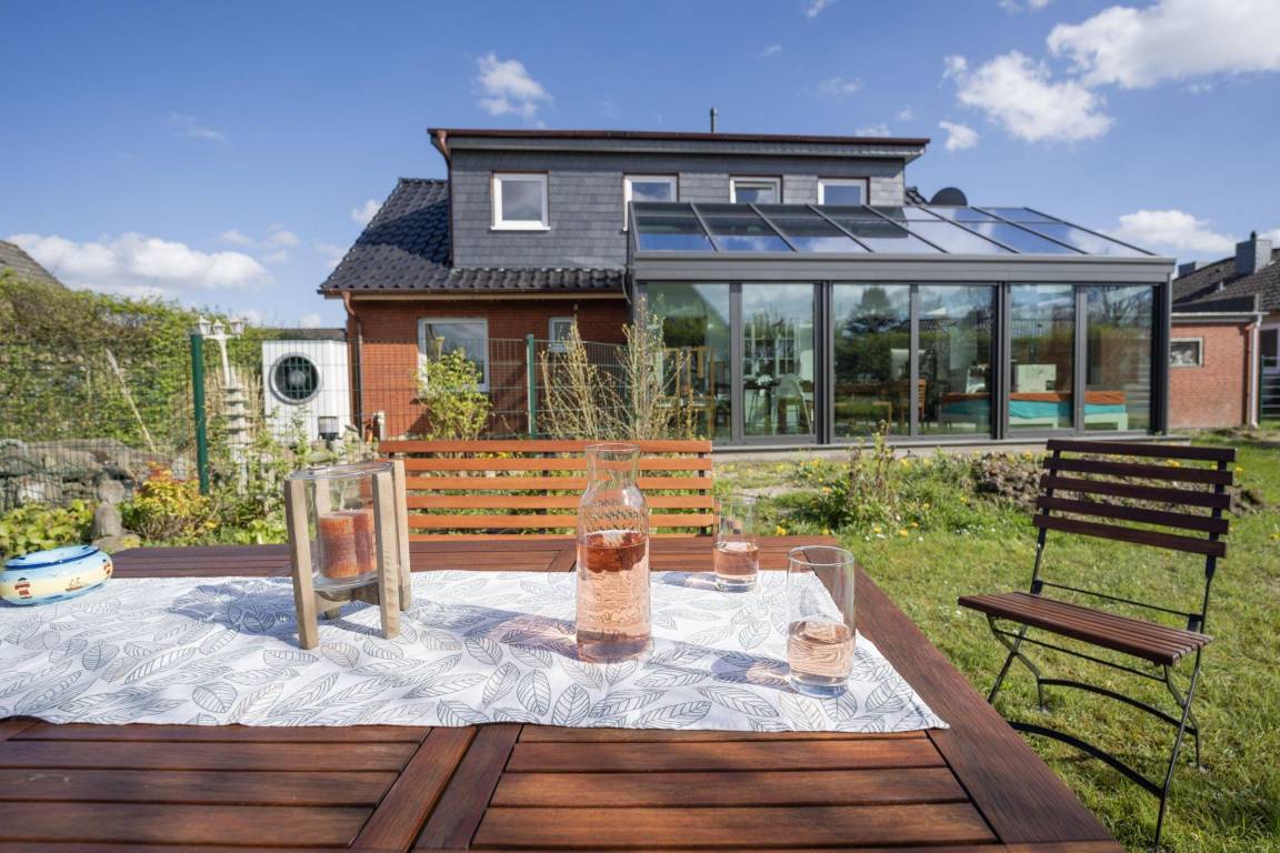 150 M² Ferienhaus ∙ 5 Schlafzimmer ∙ 9 Gäste - Emden