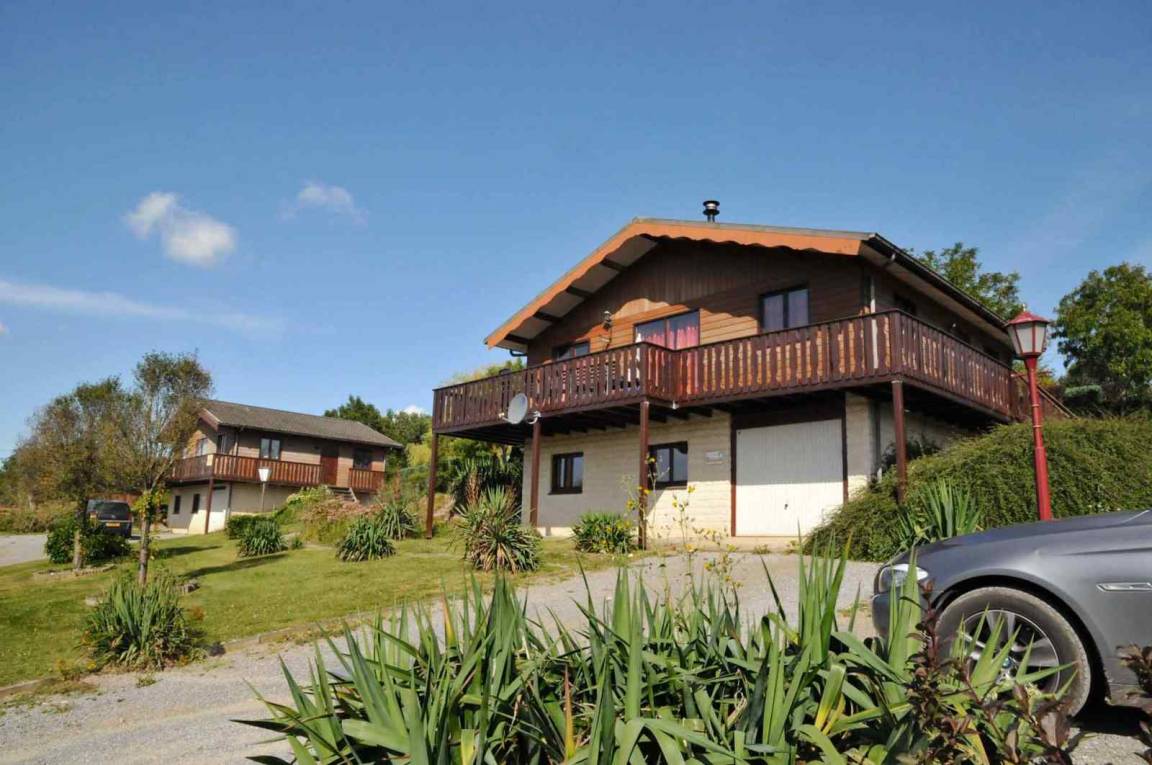 134 M² Huis ∙ 4 Slaapkamers ∙ 8 Gasten - Somme-Leuze