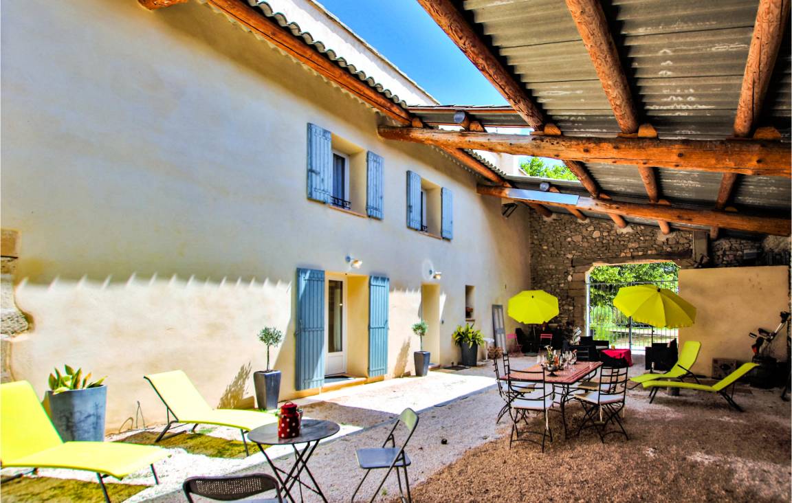 83 M² Longère ∙ 2 Chambres ∙ 5 Personnes - Vaucluse
