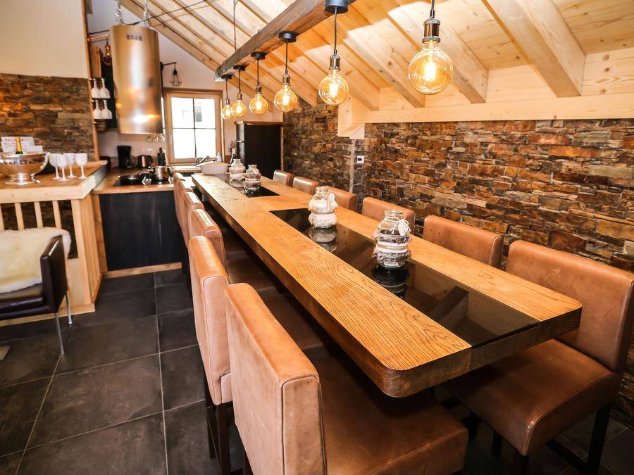 130 M² Chalet ∙ 3 Bedrooms ∙ 12 Guests - Valloire