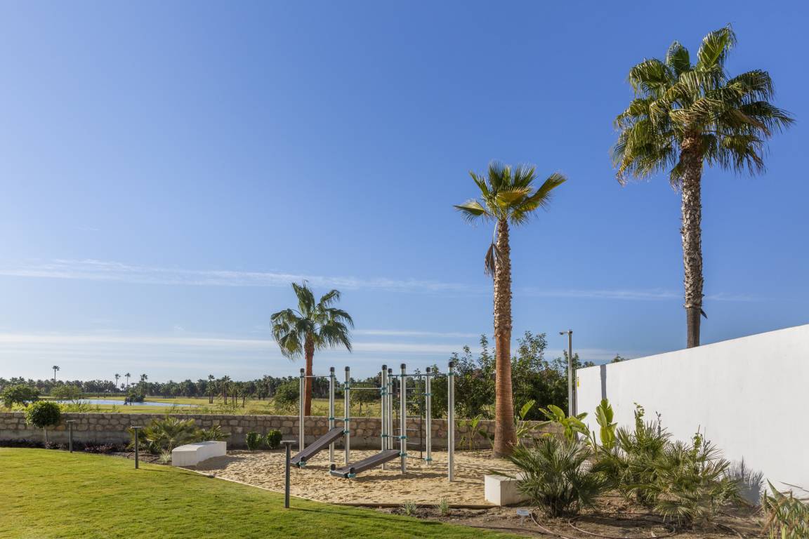 77 M² Apartamento ∙ 2 Habitaciones ∙ 6 Huéspedes - Motril
