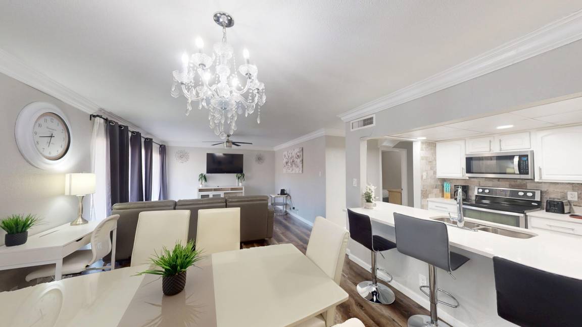 146 M² Apartment ∙ 3 Bedrooms ∙ 6 Guests - Arlington, TX