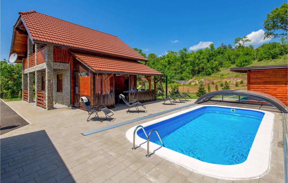 100 M² Casa Vacanza ∙ 3 Camere Da Letto ∙ 6 Ospiti - Gospić