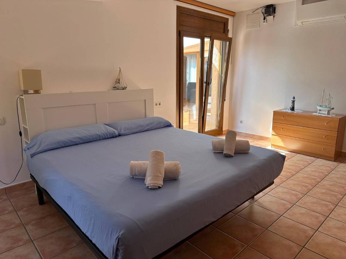 150 M² Villa ∙ 3 Bedrooms ∙ 8 Guests - Begur