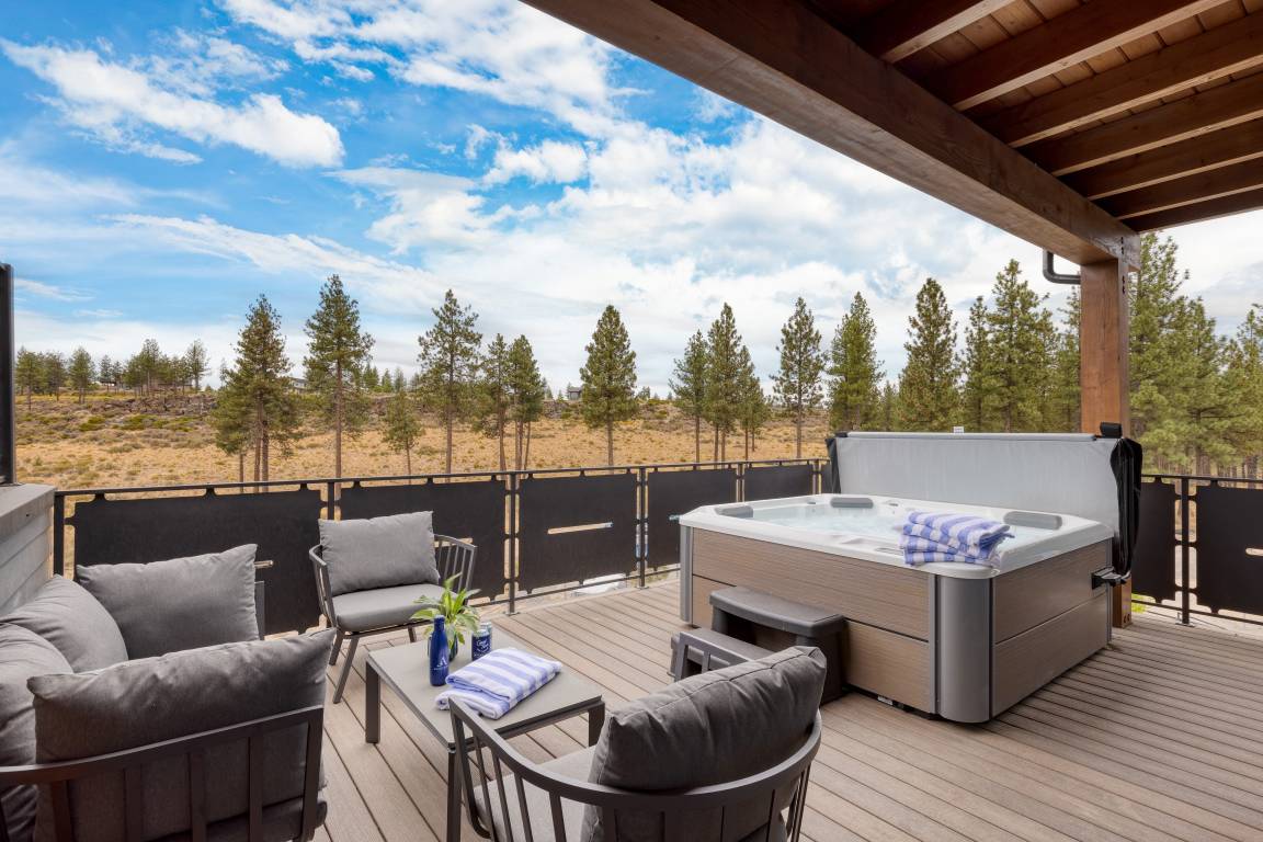 88 M² House ∙ 15 Bedrooms ∙ 30 Guests - Oregon