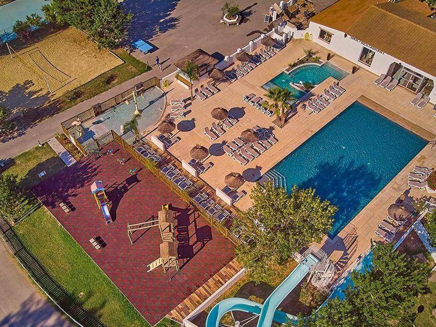 Caravan ∙ 2 Bedrooms ∙ 4 Guests - Camargue