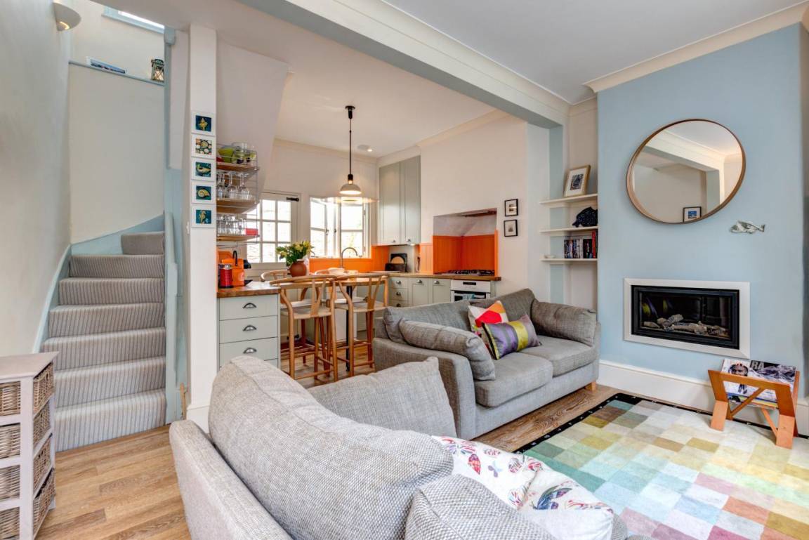 Cottage ∙ 2 Bedrooms ∙ 4 Guests - Dartmouth