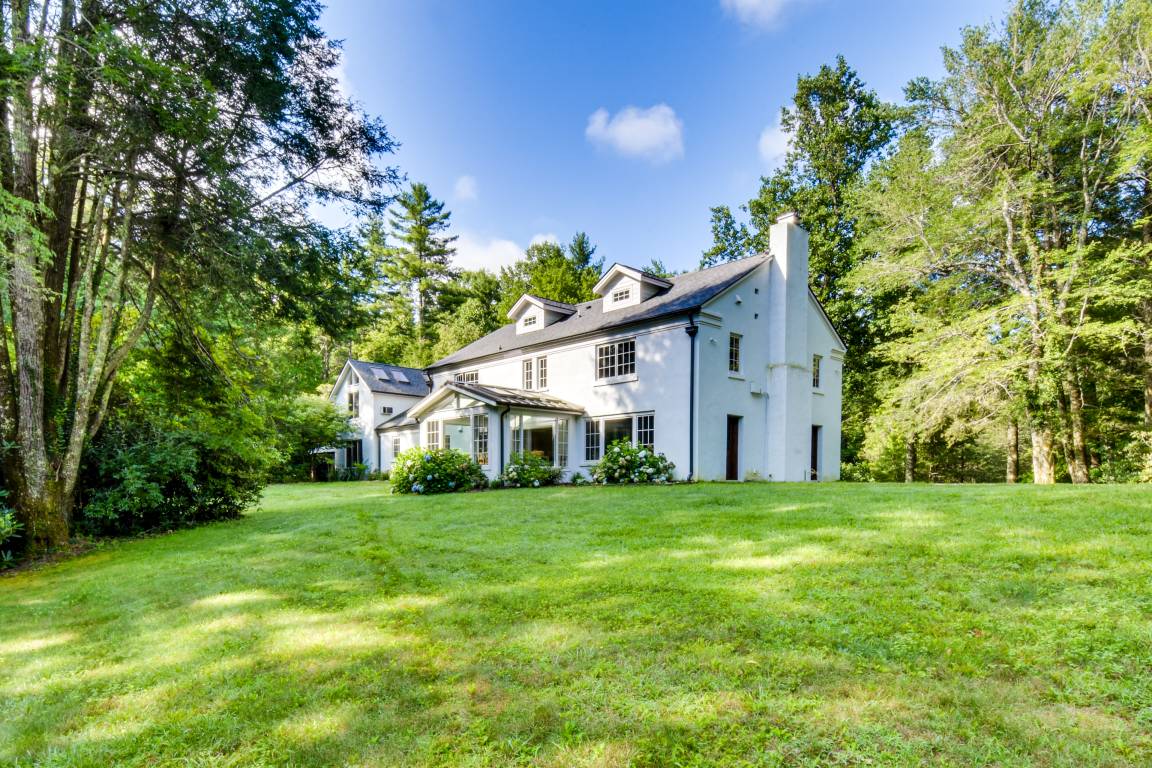 466 M² House ∙ 6 Bedrooms ∙ 16 Guests - Highlands, NC