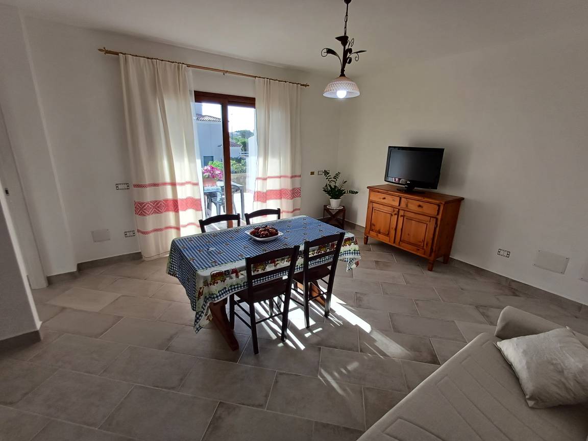 70 M² Apartment ∙ 2 Bedrooms ∙ 5 Guests - Olbia
