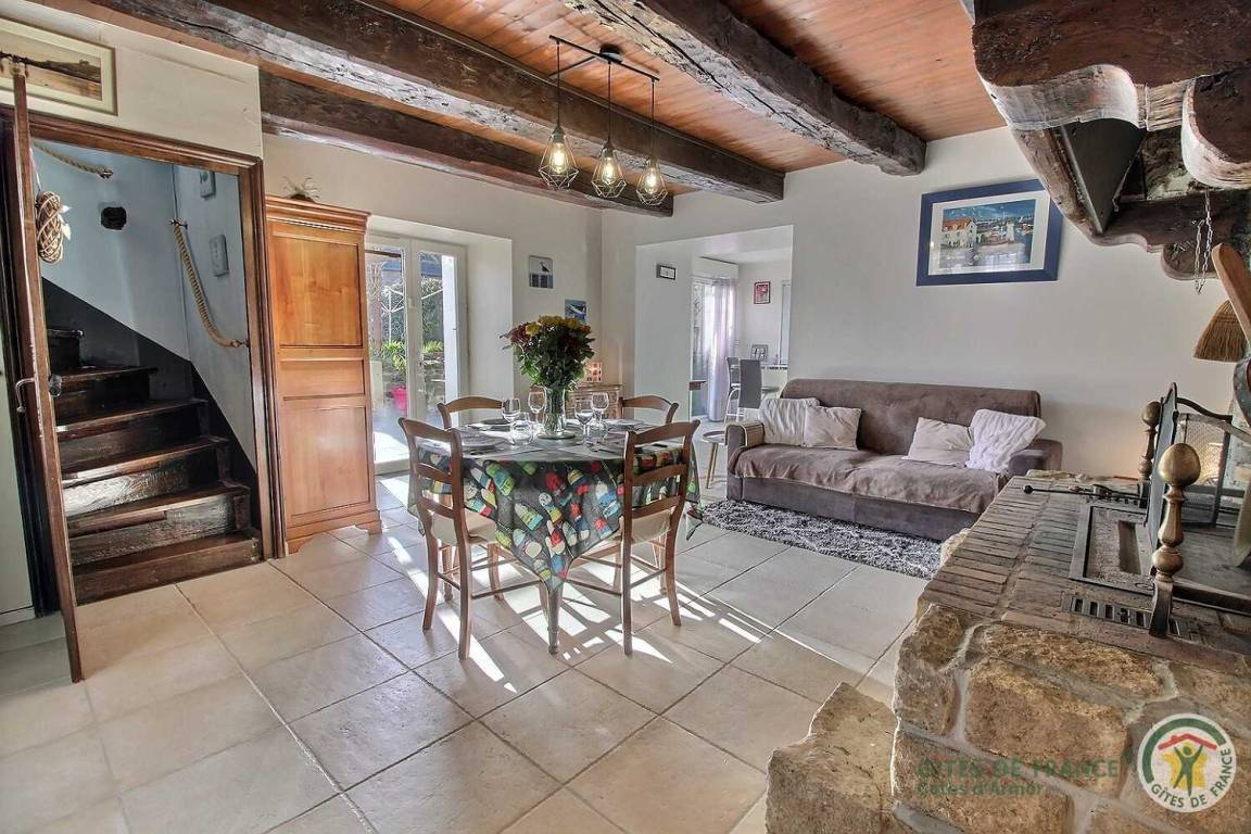 84 M² Gîte ∙ 3 Chambres ∙ 4 Personnes - Miniac-Morvan