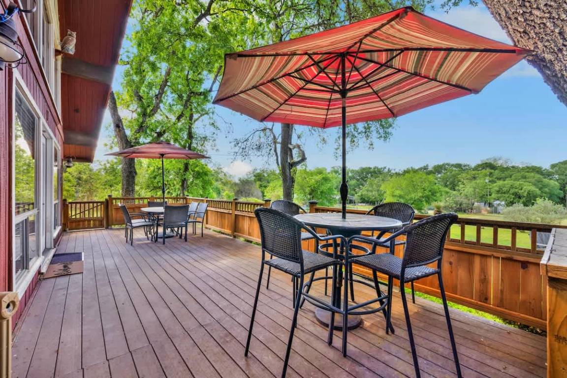 House ∙ 3 Bedrooms ∙ 10 Guests - Seguin