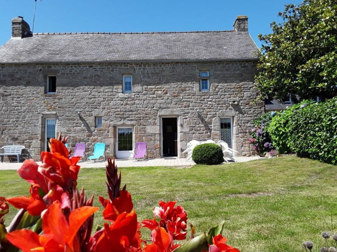 120 M² Gîte ∙ 4 Bedrooms ∙ 8 Guests - Quimper