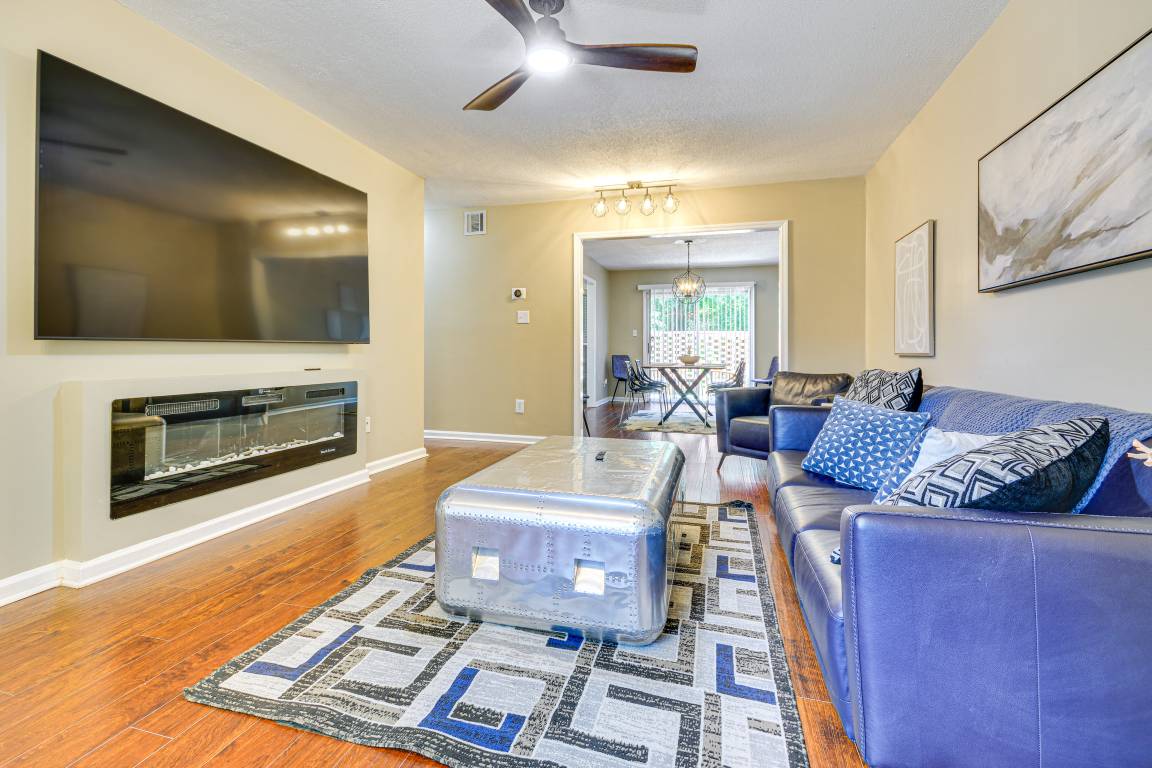 139 M² Apartment ∙ 3 Bedrooms ∙ 6 Guests - High Point, NC