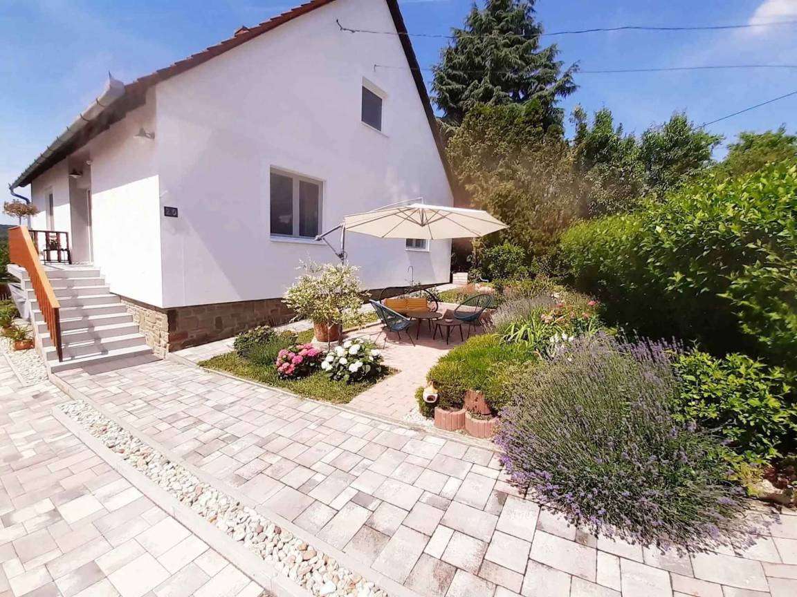 100 M² Ferienwohnung ∙ 3 Schlafzimmer ∙ 5 Gäste - Tihany