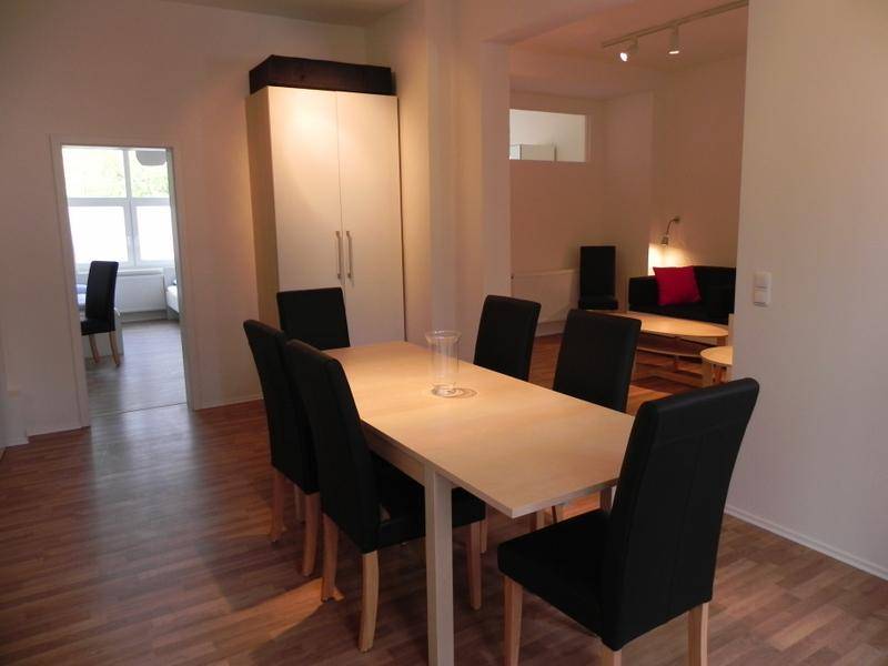 92 M² Apartment ∙ 4 Bedrooms ∙ 10 Guests - Hamburg