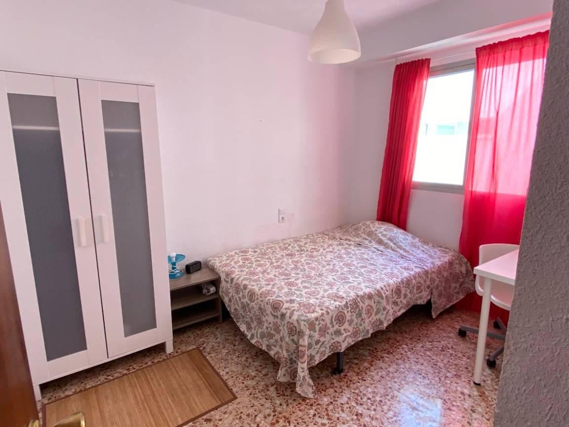 142 M² Private Room ∙ 1 Bedroom ∙ 1 Guest - Valencia