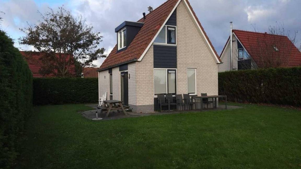 68 M² Ferienhaus ∙ 3 Schlafzimmer ∙ 6 Gäste - Breskens