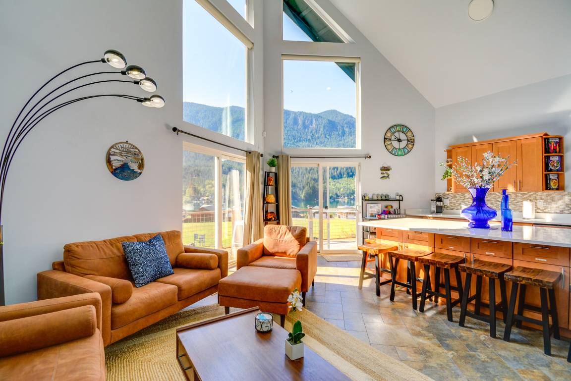 232 M² House ∙ 5 Bedrooms ∙ 11 Guests - Lake Crescent, WA