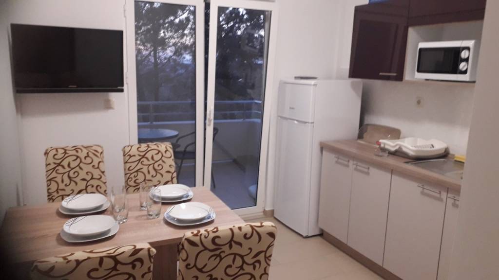 55 M² Ferienwohnung ∙ 1 Schlafzimmer ∙ 3 Gäste - Nin