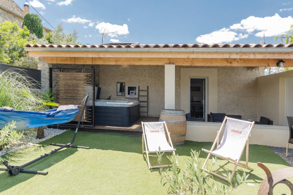 60 M² Ferienhaus ∙ 2 Schlafzimmer ∙ 4 Gäste - Balazuc