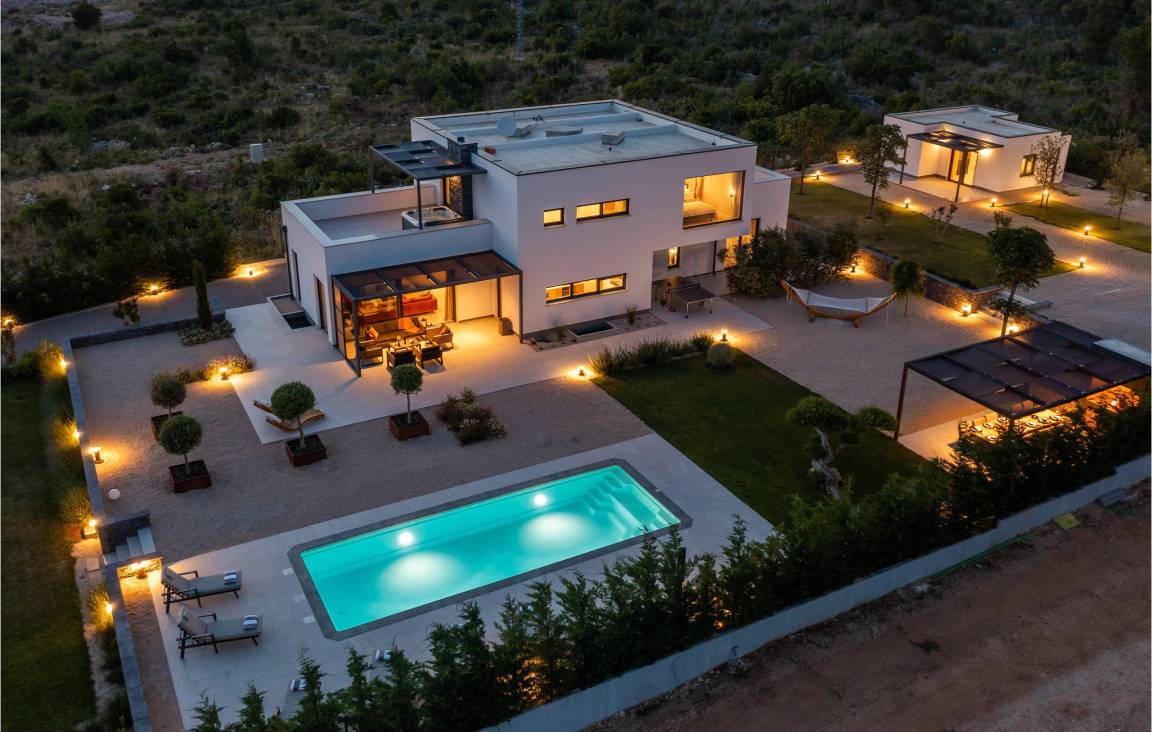 500 M² Maison De Vacances ∙ 5 Chambres ∙ 12 Personnes - Brodarica