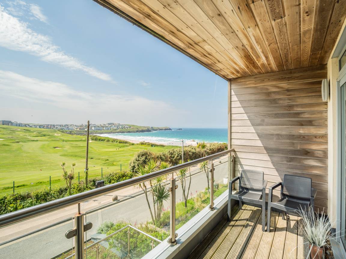 Apartment ∙ 2 Bedrooms ∙ 4 Guests - Fistral Beach