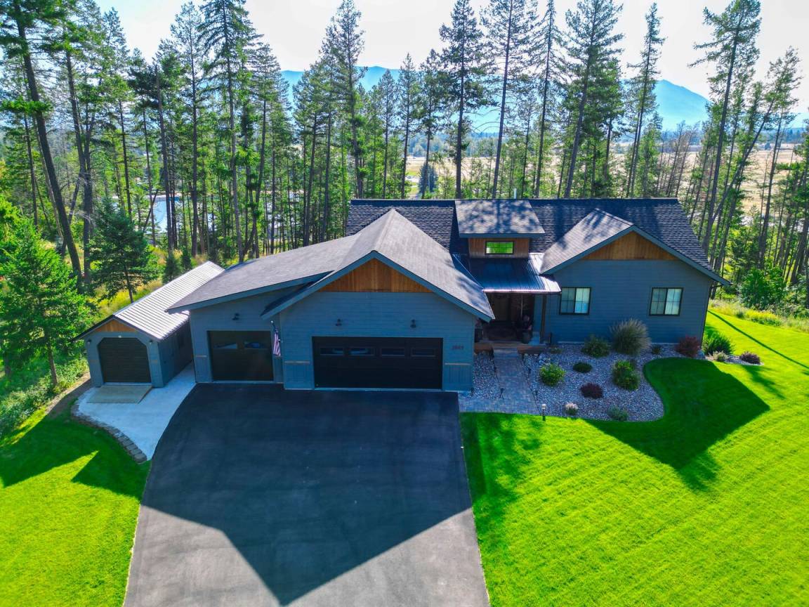 397 M² House ∙ 5 Bedrooms ∙ 10 Guests - Columbia Falls, MT