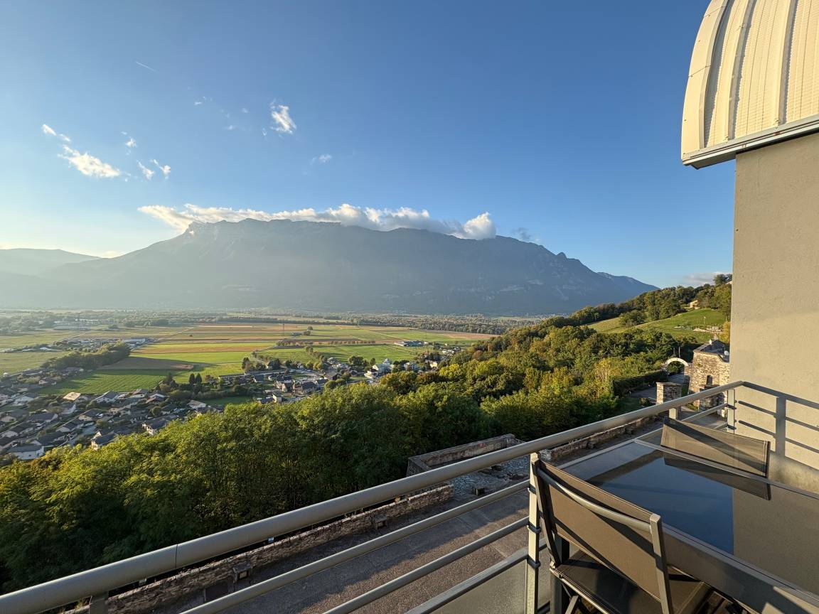 70 M² Ferienwohnung ∙ 2 Schlafzimmer ∙ 4 Gäste - Aiguebelle