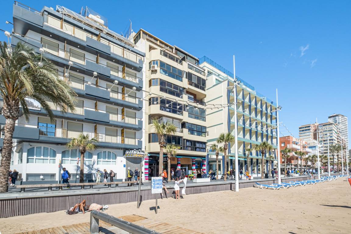 102 M² Apartment ∙ 3 Bedrooms ∙ 6 Guests - Benidorm