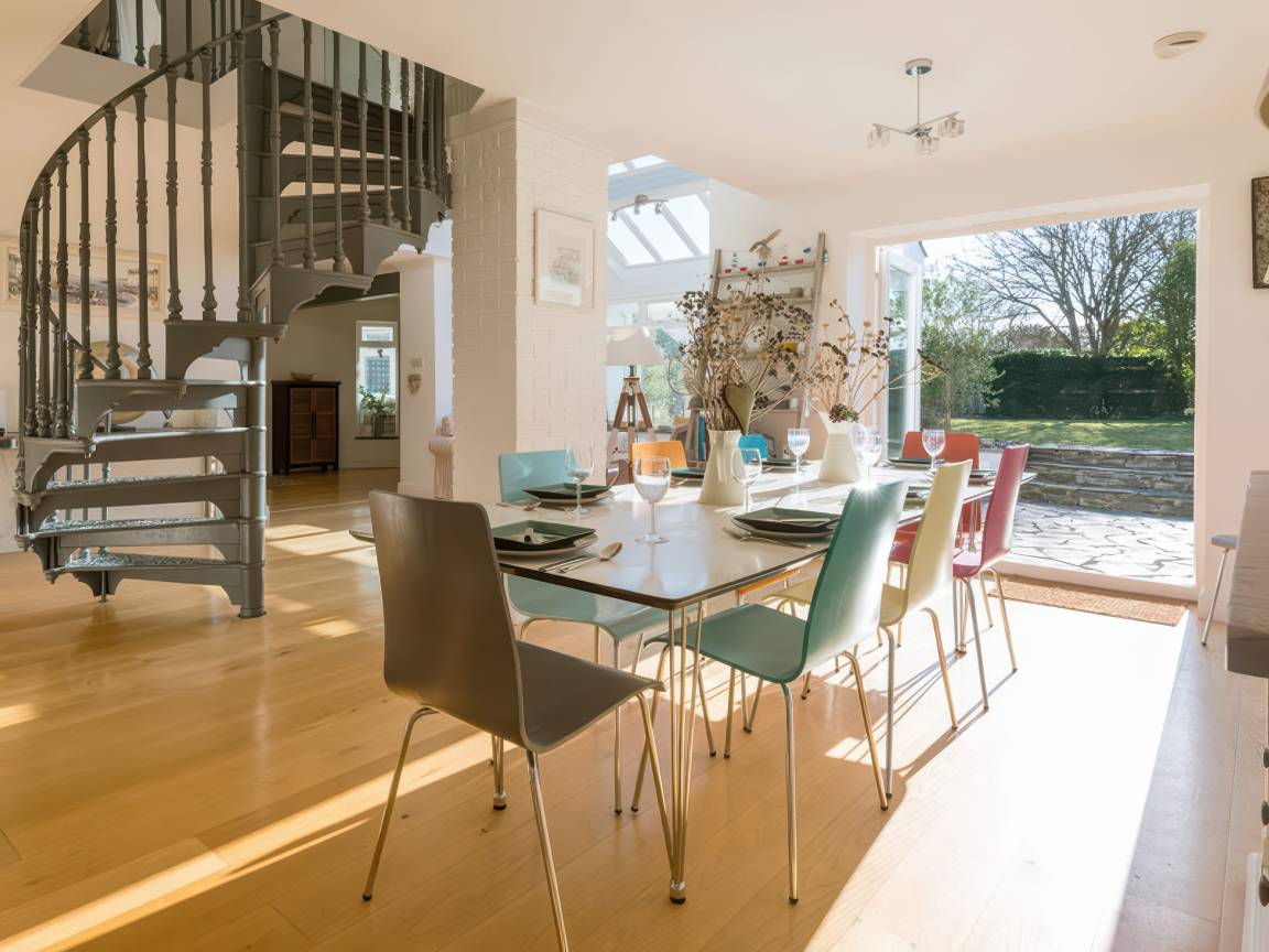 Cottage ∙ 4 Bedrooms ∙ 8 Guests - Padstow