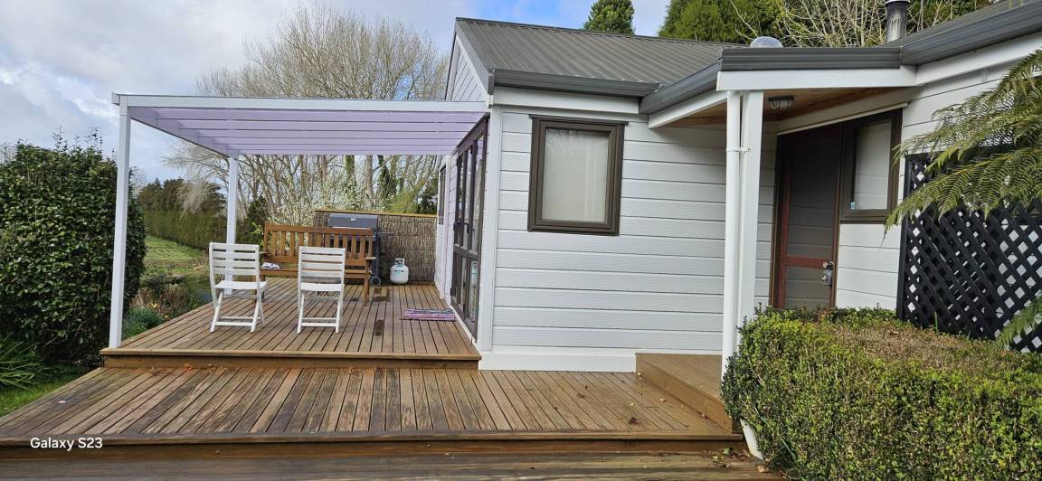280 M² Maalaistalo ∙ 3 Makuuhuonetta ∙ 6 Vierasta - Pukekohe Hill