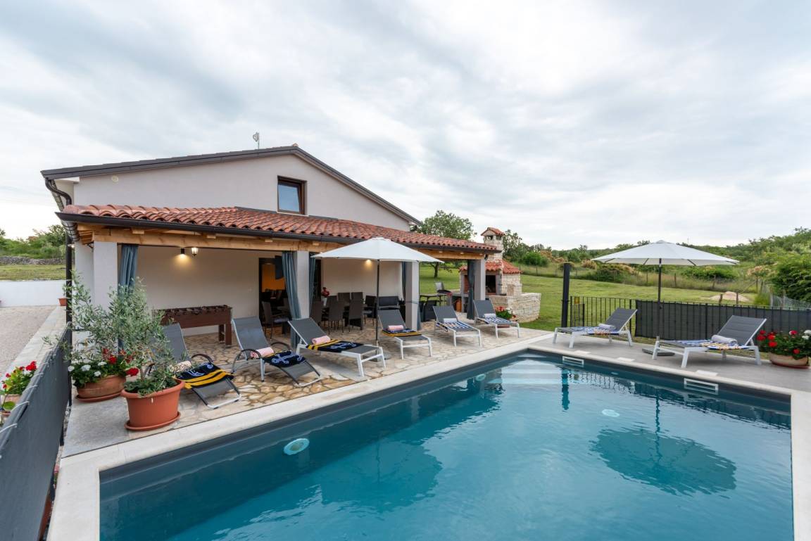 160 M² Vivenda ∙ 4 Quartos ∙ 8 Hóspedes - Korte