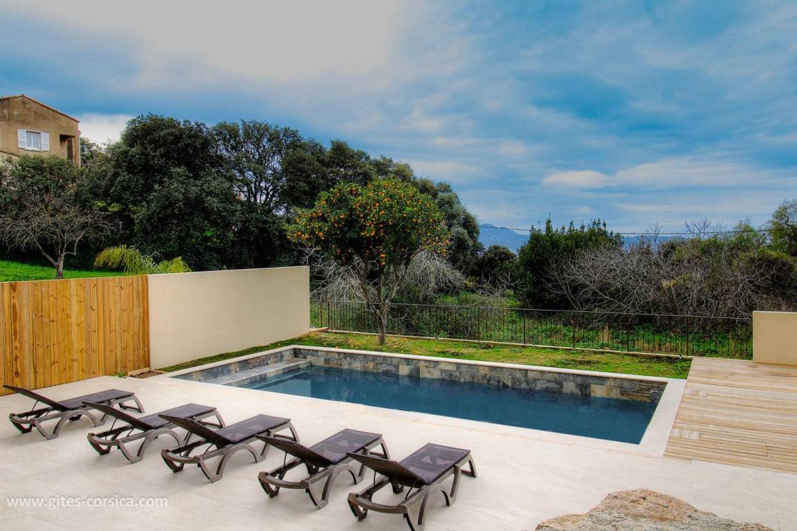 99 M² Gîte ∙ 2 Chambres ∙ 4 Personnes - Corse