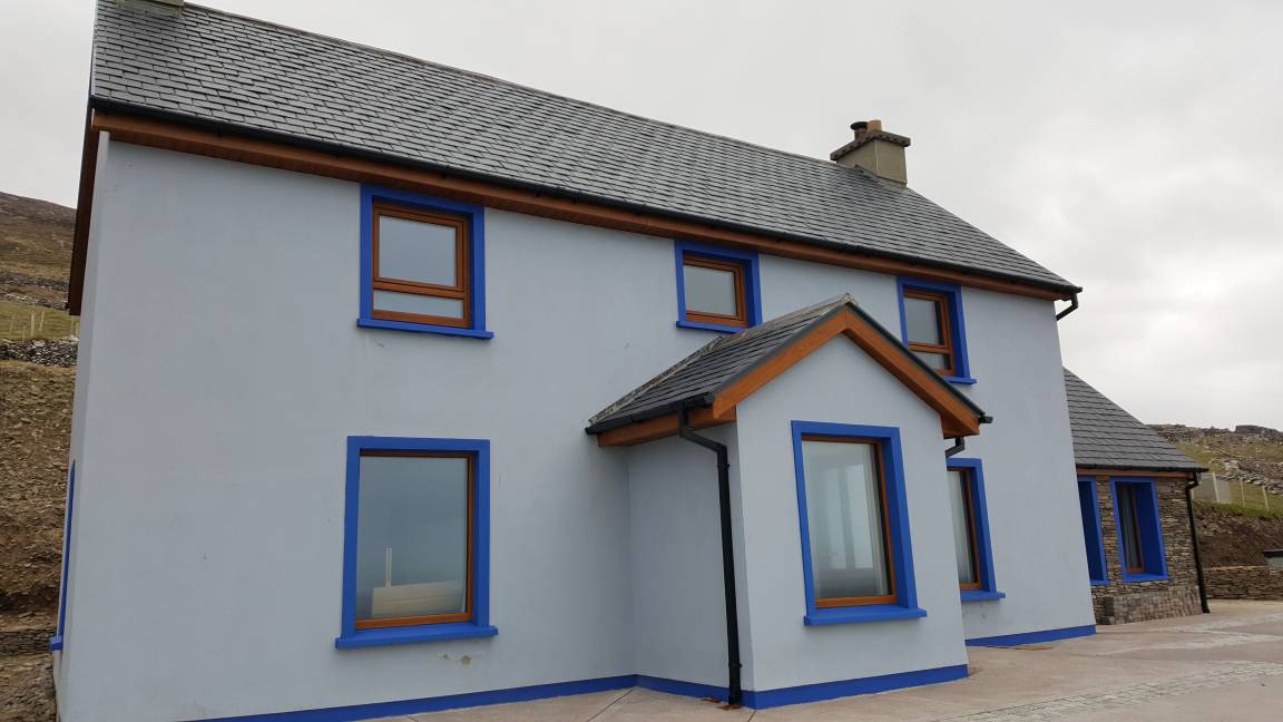 125 M² House ∙ 4 Bedrooms ∙ 10 Guests - Dingle Peninsula