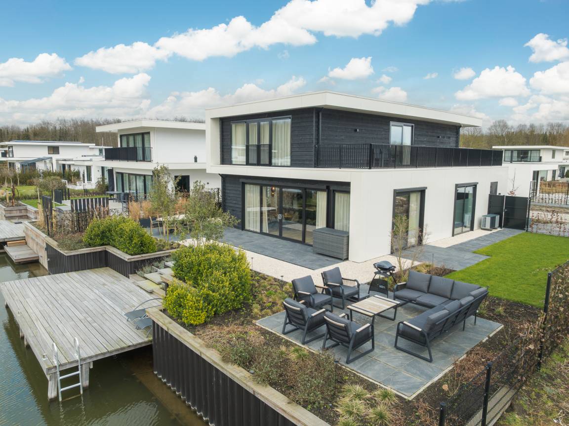 Bungalow ∙ 4 Habitaciones ∙ 8 Huéspedes - Zeewolde