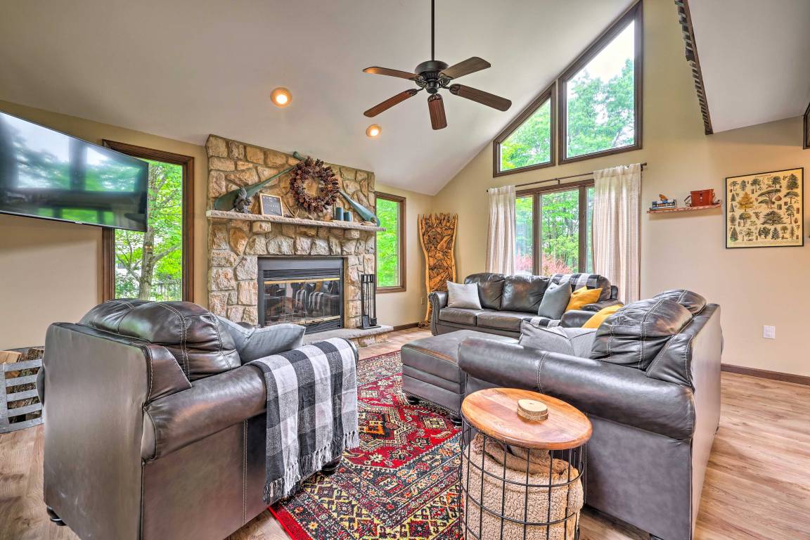 146 M² House ∙ 3 Bedrooms ∙ 8 Guests - Jim Thorpe, PA