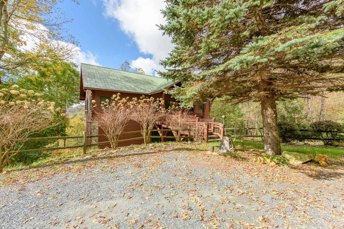 313 M² Cabin ∙ 3 Bedrooms ∙ 8 Guests - Banner Elk, NC