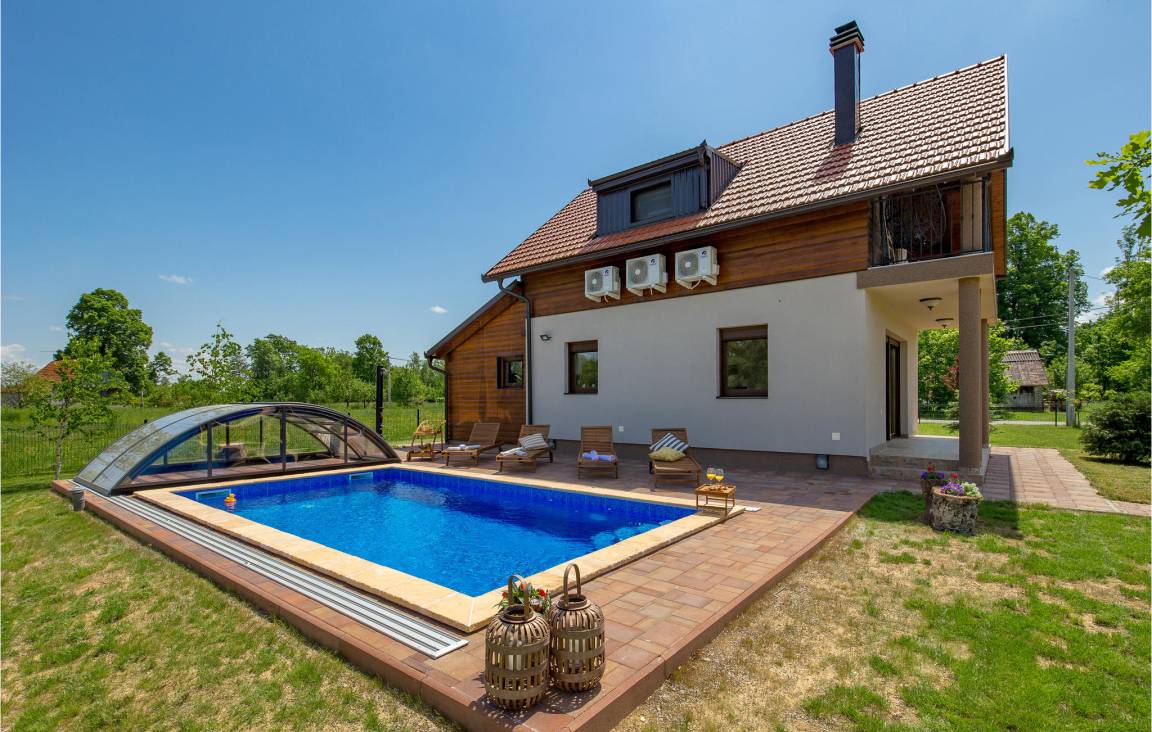 81 M² Casa Vacanza ∙ 2 Camere Da Letto ∙ 6 Ospiti - Gospić