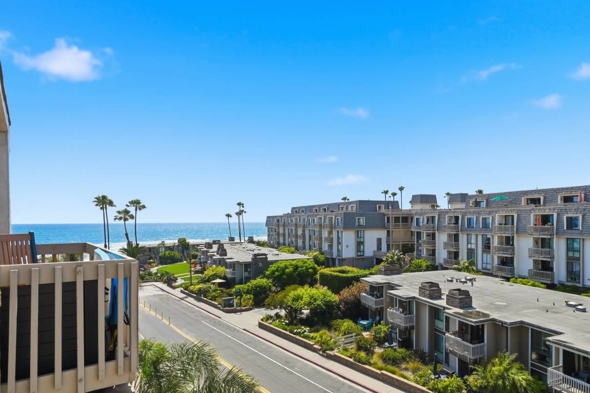 Condo ∙ 2 Bedrooms ∙ 6 Guests - Carlsbad, CA