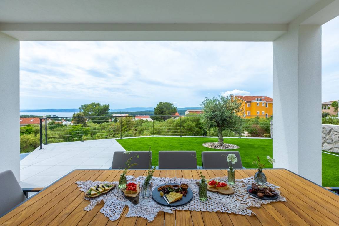 200 M² Villa ∙ 4 Habitaciones ∙ 8 Huéspedes - Krk