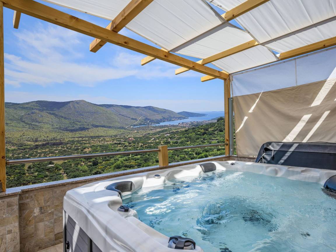 54 M² Ferienhaus ∙ 2 Schlafzimmer ∙ 4 Gäste - Primošten