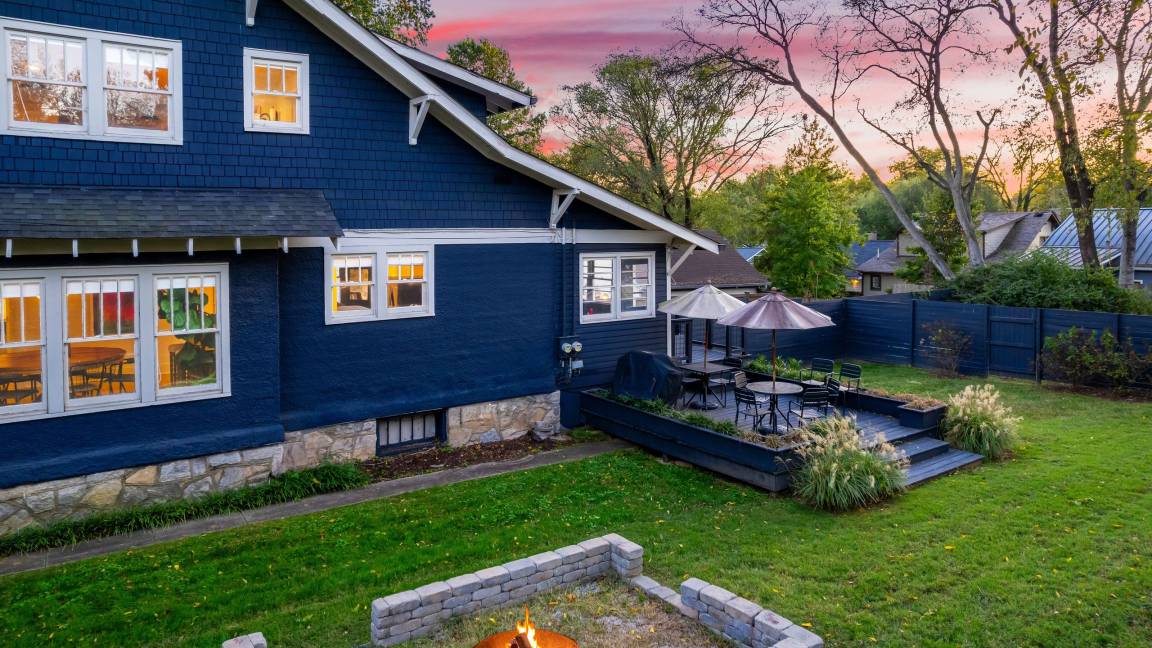 244 M² House ∙ 3 Bedrooms ∙ 10 Guests - Nashville, IN