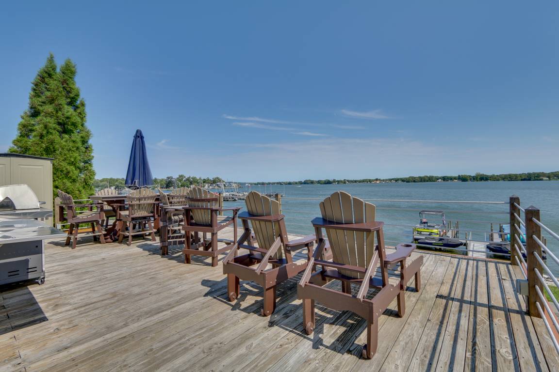 241 M² House ∙ 3 Bedrooms ∙ 9 Guests - Buckeye Lake, OH