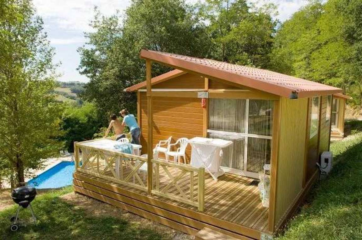 39 M² Camping ∙ 2 Chambres ∙ 4 Personnes - Ariège