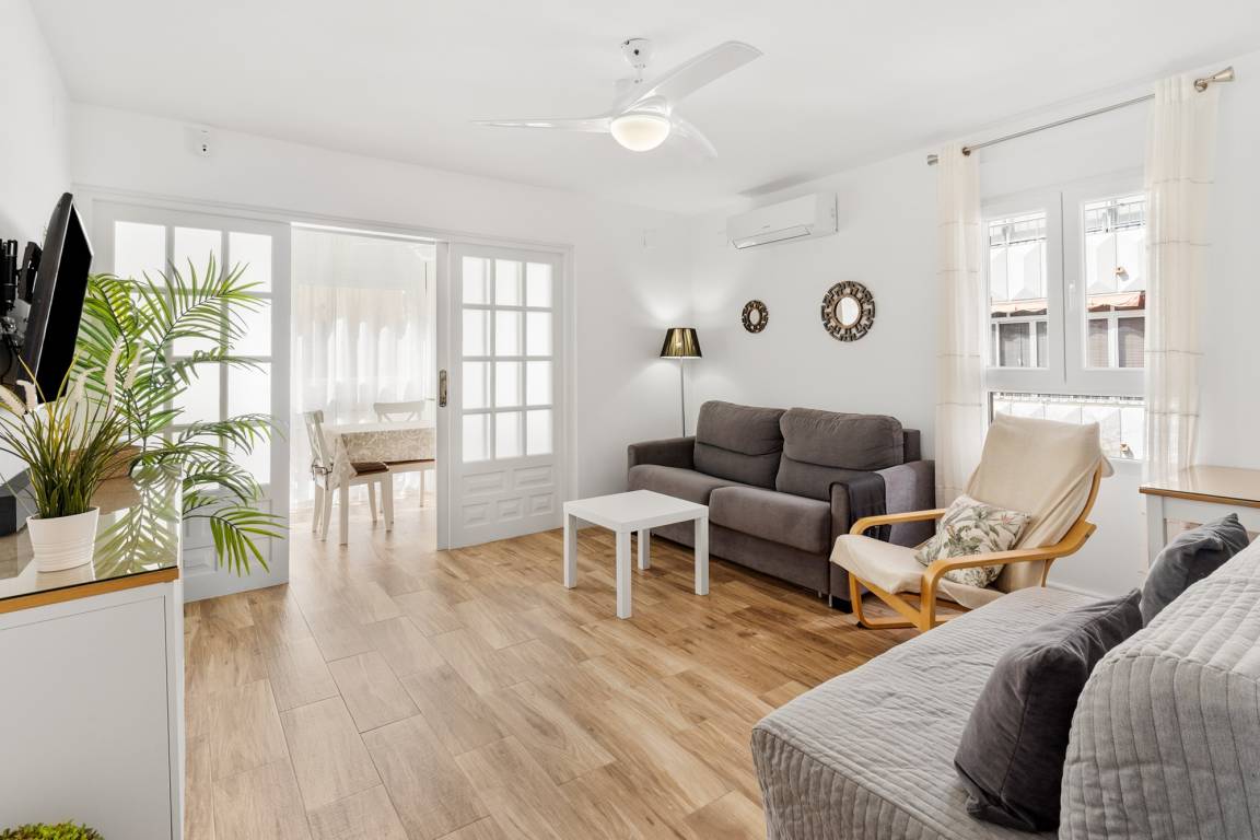 68 M² Apartment ∙ 2 Bedrooms ∙ 6 Guests - Fuengirola