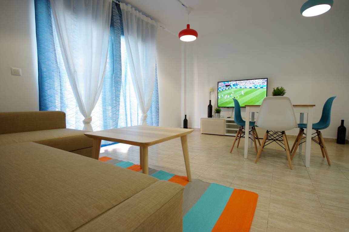 55 M² Huoneisto ∙ 1 Makuuhuone ∙ 4 Vierasta - Tarifa