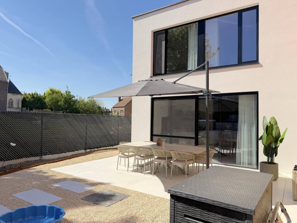 152 M² Huis ∙ 4 Slaapkamers ∙ 10 Gasten - Tongeren