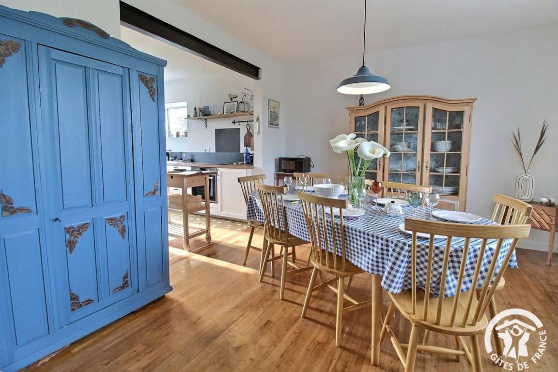 104 M² Mökki ∙ 4 Makuuhuonetta ∙ 8 Vierasta - Trélévern